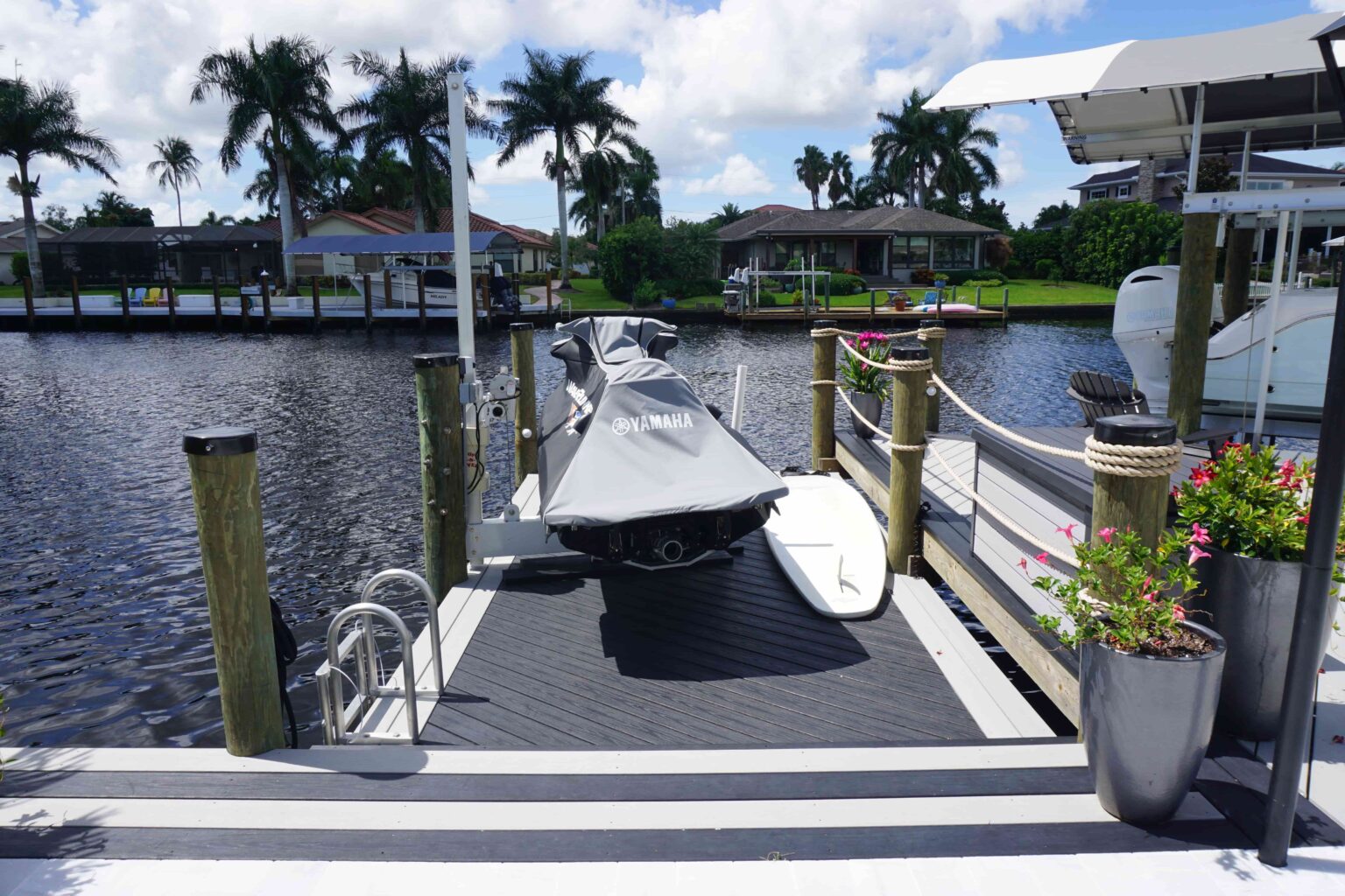 Boatlift Types - Anchorage Docks